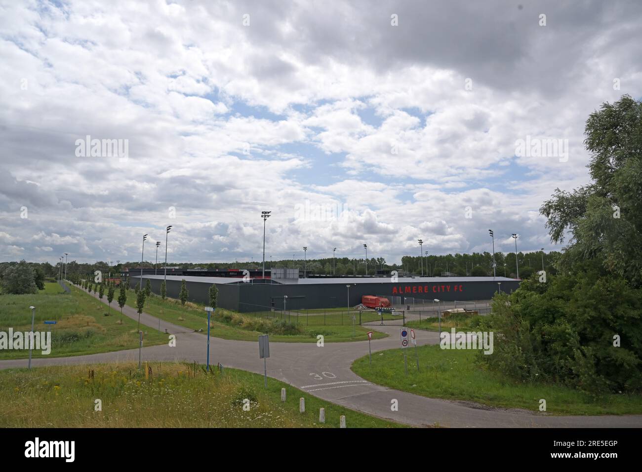 Yanmar stadium architecture hi-res stock photography and images - Alamy