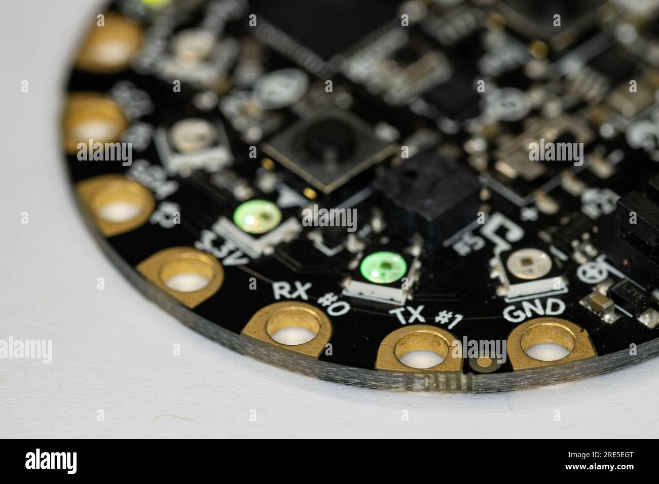 Round circular microcontroller for interaction design and wearable ...