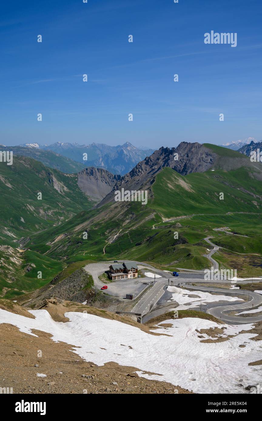 Narrow mountains road from Col de Lautaret to Col du Calibier ...