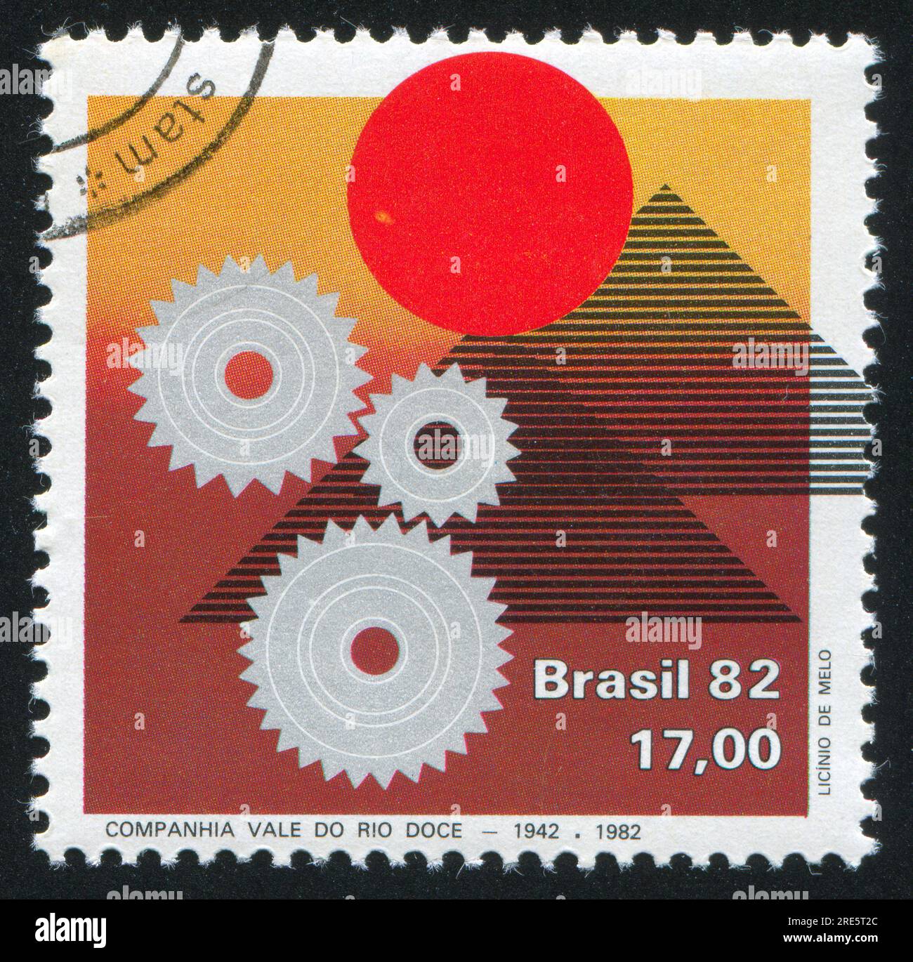 BRAZIL - CIRCA 1982: stamp printed by Brazil, shows Vale de Rio Doce ...