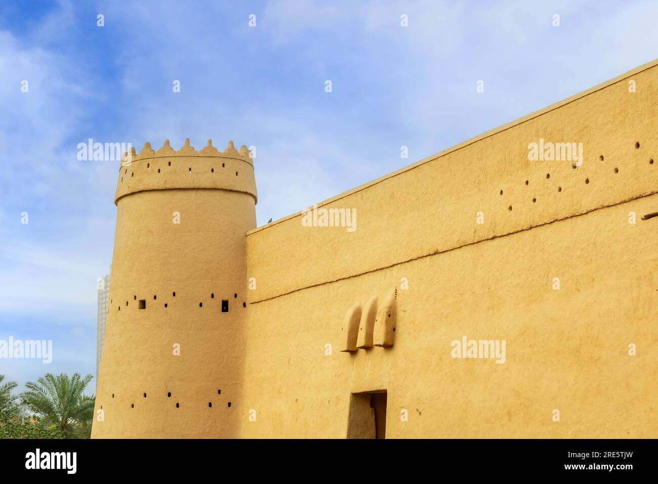Masmak Fortress tower and walls, Qasr al-Hukm district, Al Riyadh ...