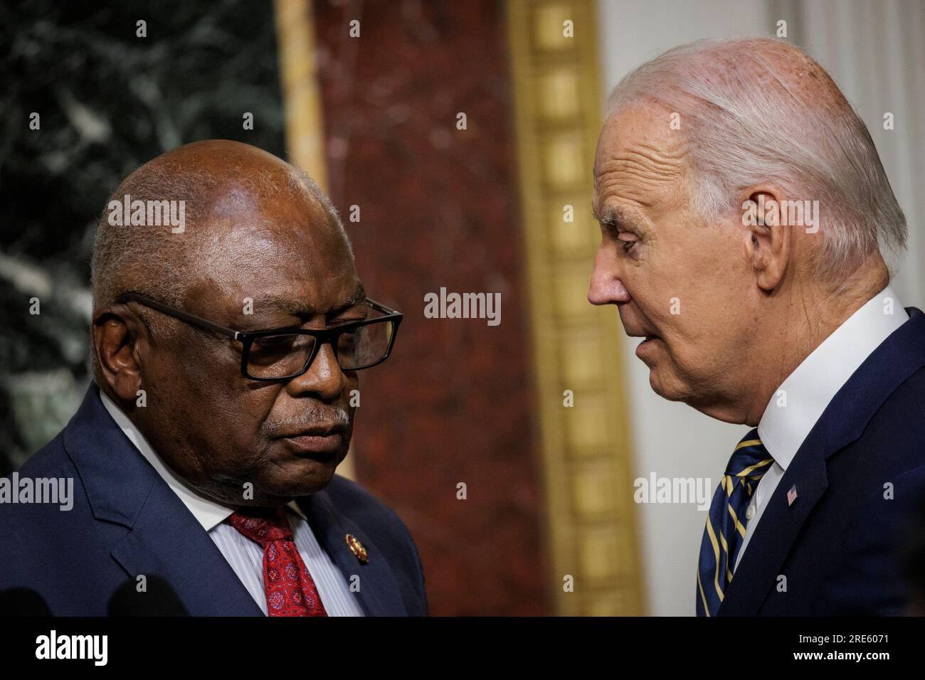 African american 14 year old hi-res stock photography and images - Alamy