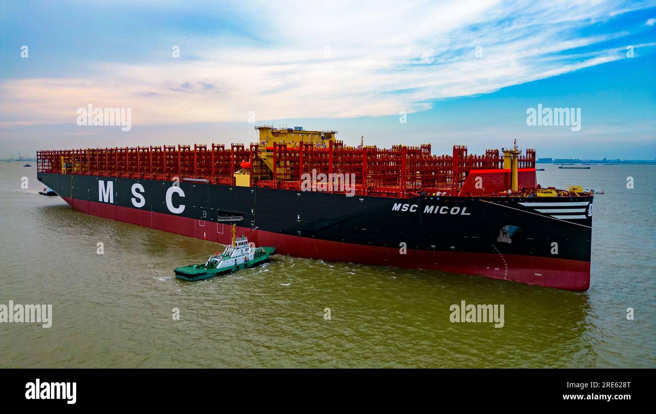 9 meters long hi-res stock photography and images - Alamy