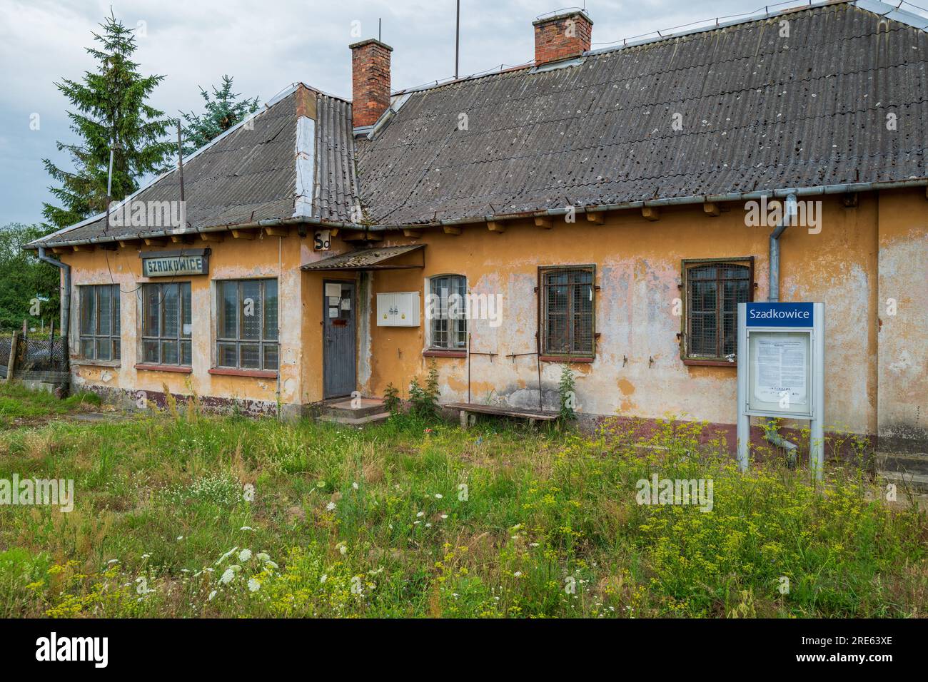 Poland train station central hi-res stock photography and images - Alamy