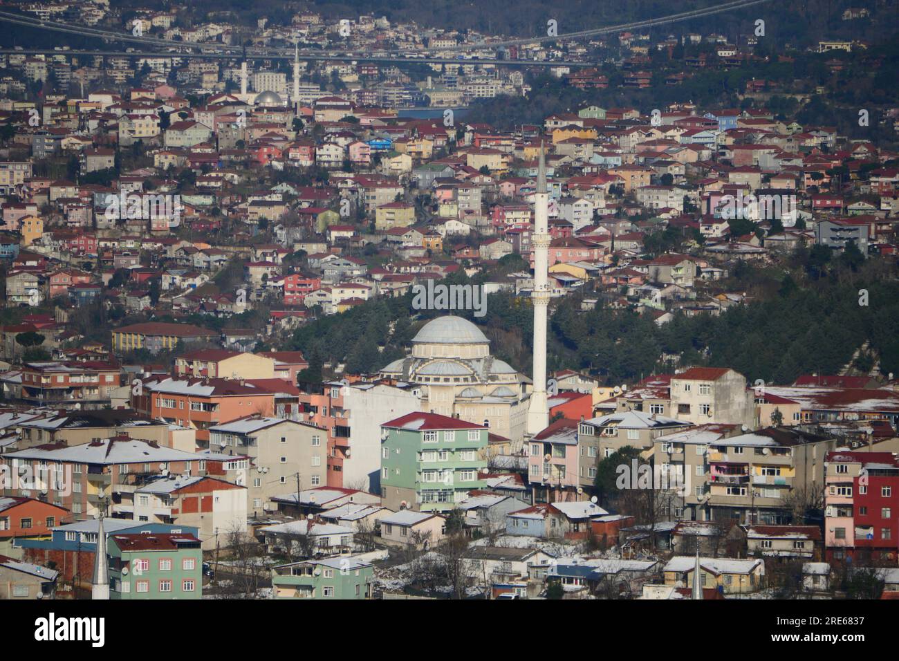 Istanbul turkey city apartment blocks hi-res stock photography and ...
