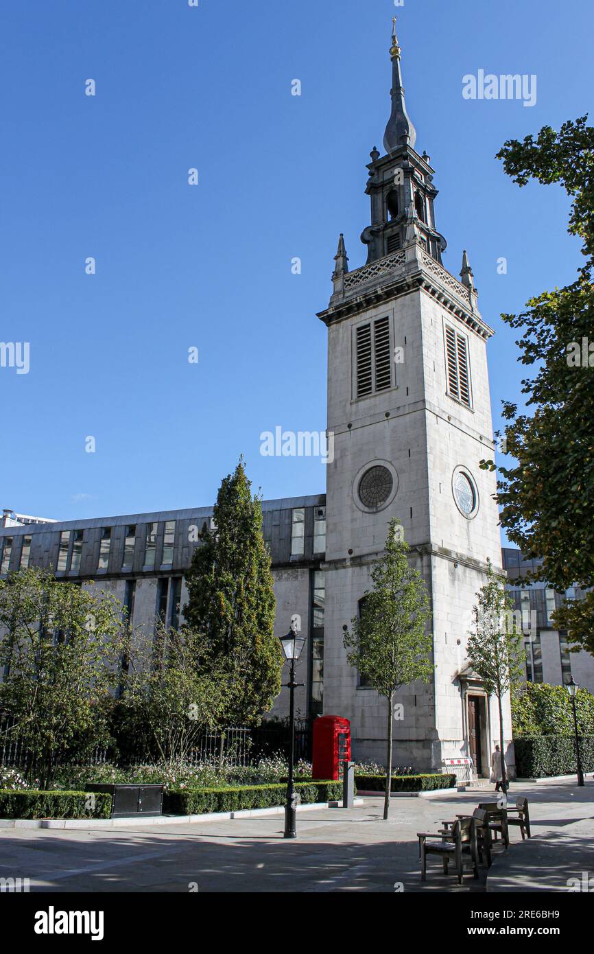 St augustine watling street church hi-res stock photography and images ...