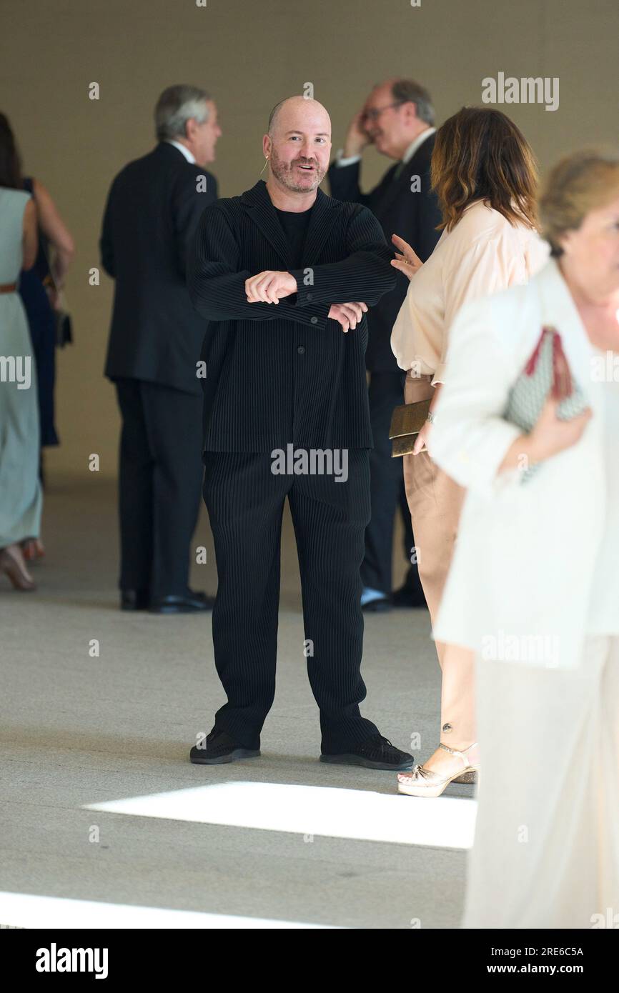 Royals gallery hi-res stock photography and images - Alamy