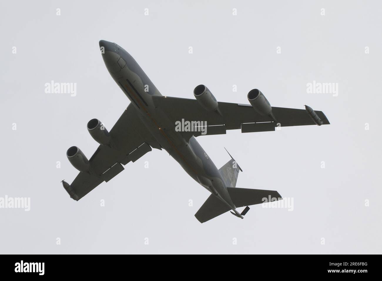N572MA, a Boeing KC-135R Stratoanker aerial refuelling aircraft ...