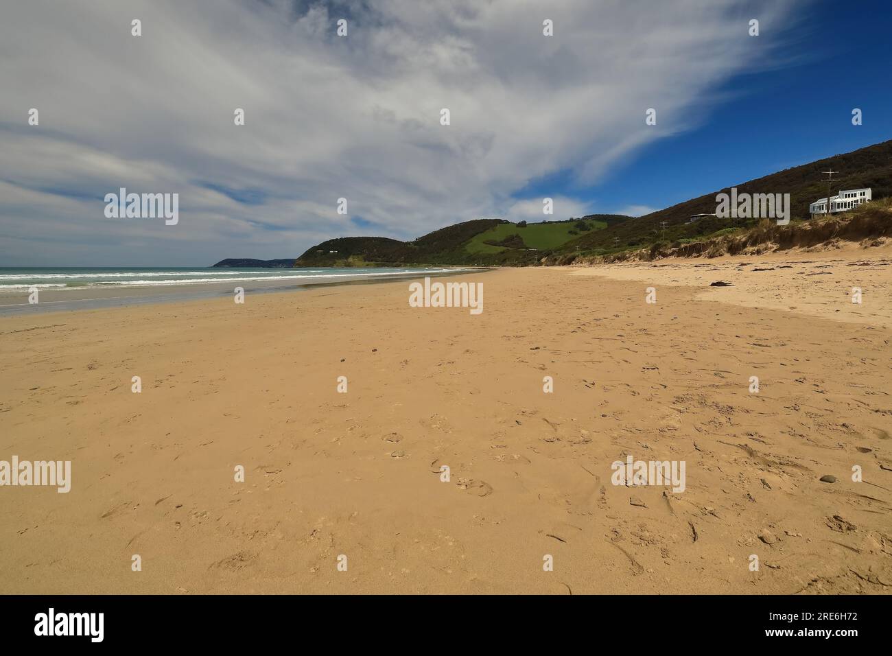 775 Beach from the Great Ocean Road Memorial Arch area to Devil's Elbow ...