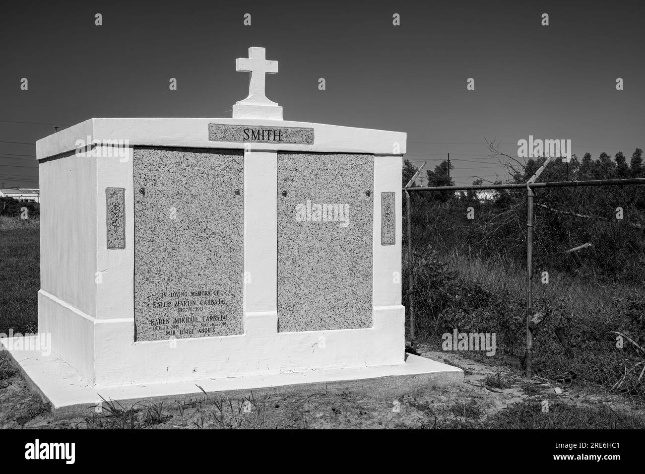 A Large crypt at the Houma cemetery for Smith family Stock Photo - Alamy