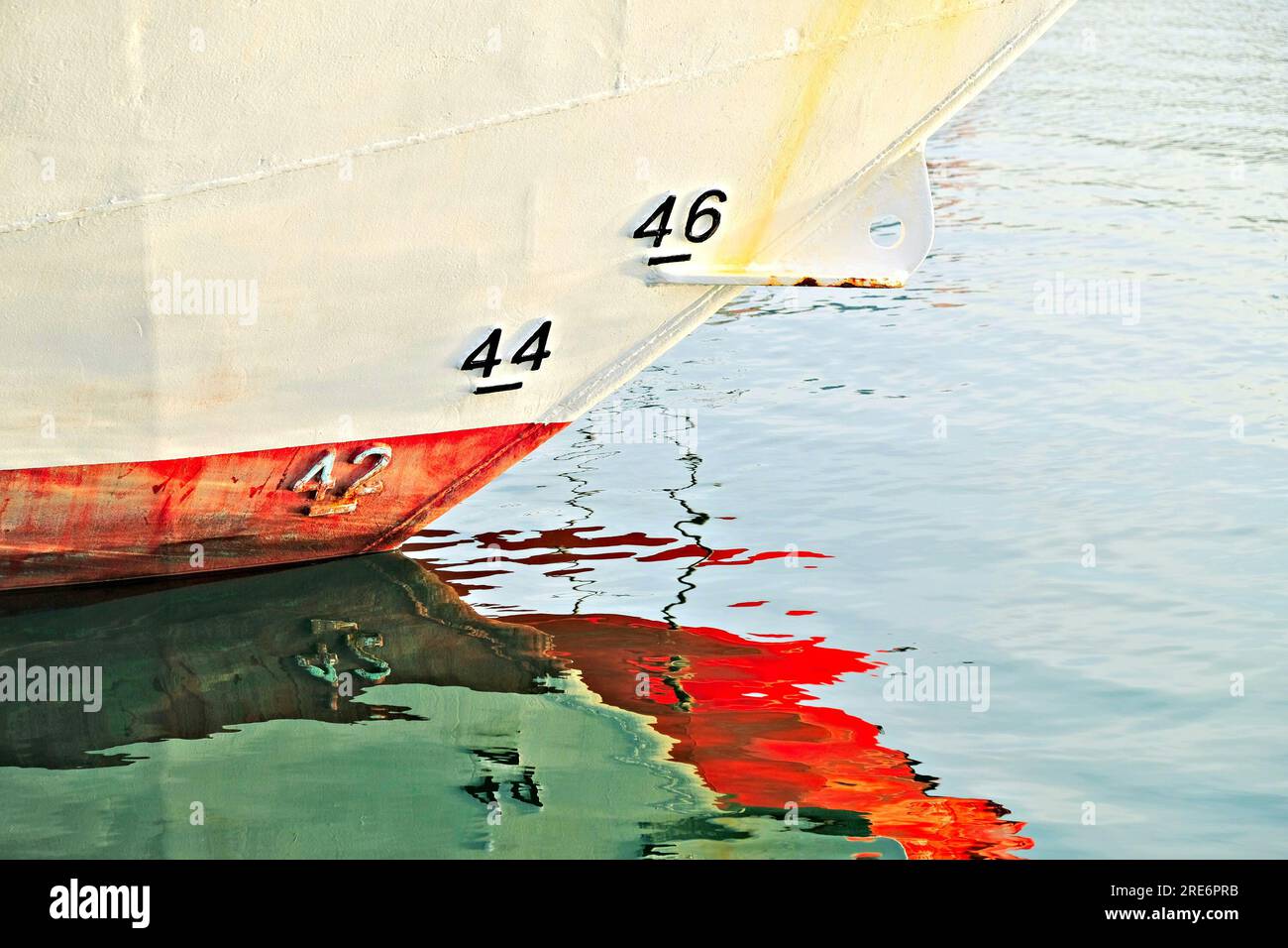 Waterline of a ship with draft (depth) markings Stock Photo - Alamy