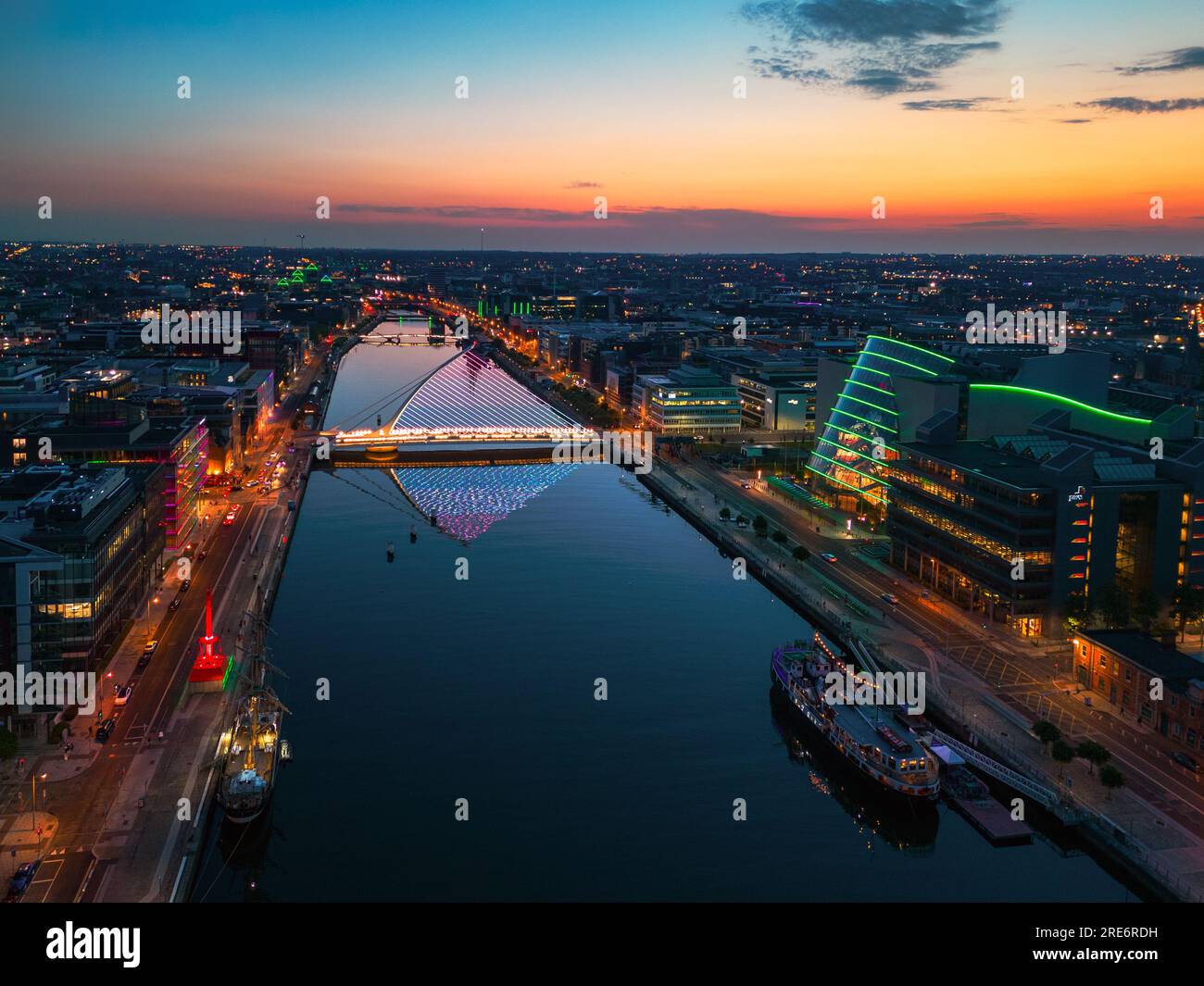 Convention centre dublin in evening hi-res stock photography and images ...