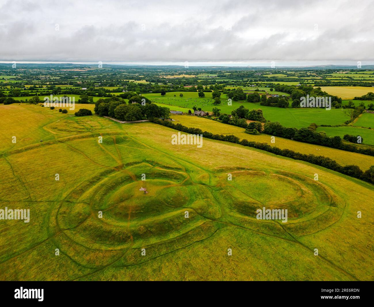 A cloudy gloomy day of drizzle at the Hill of Tara Stock Photo - Alamy