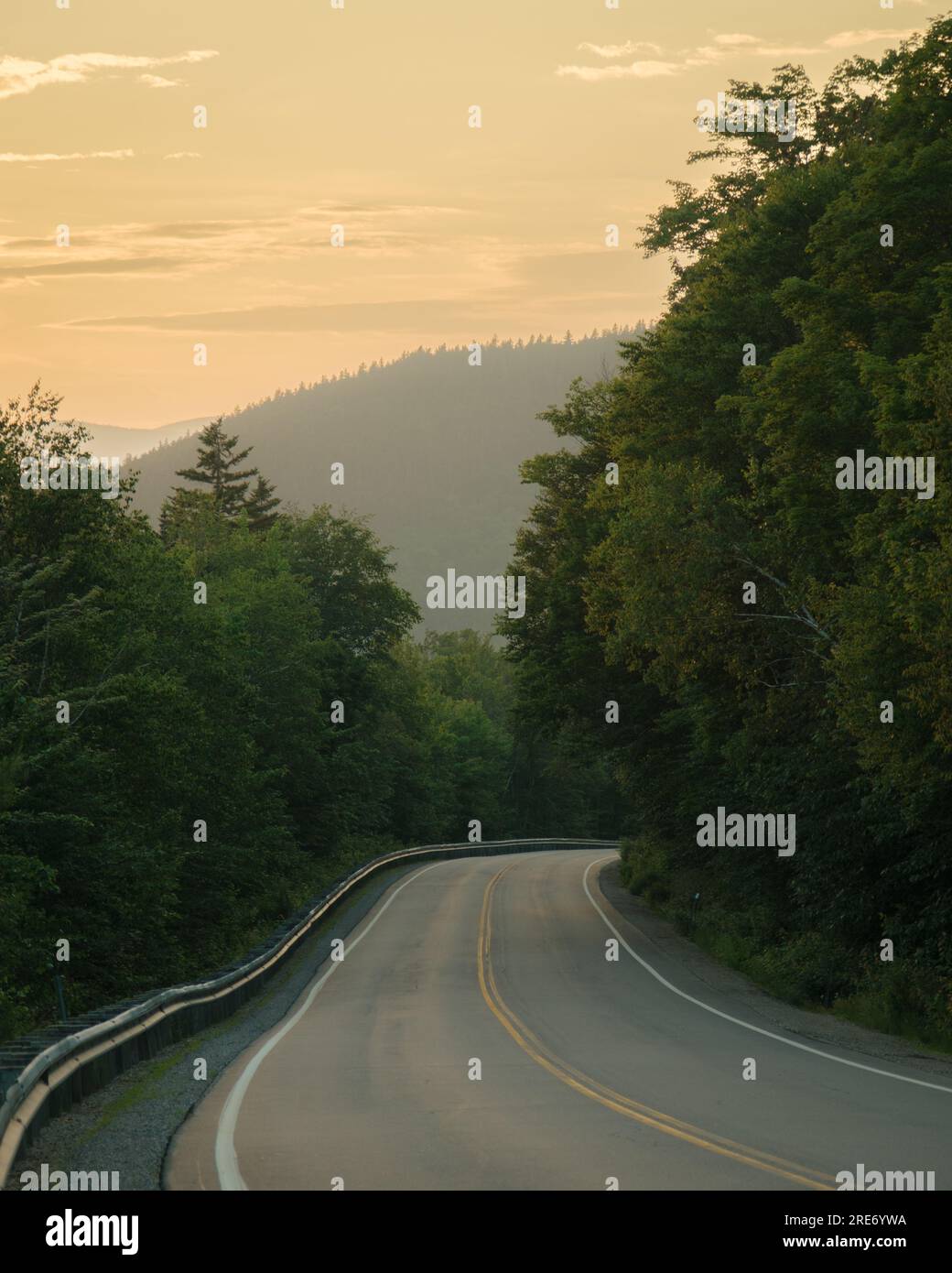 Kancamagus highway hampshire road hi-res stock photography and images ...