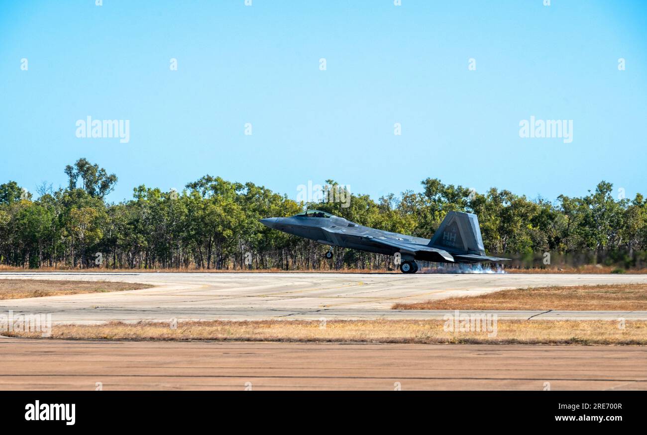 A U.S. Air Force F-22 Raptor from the 199th Air Expeditionary Squadron ...