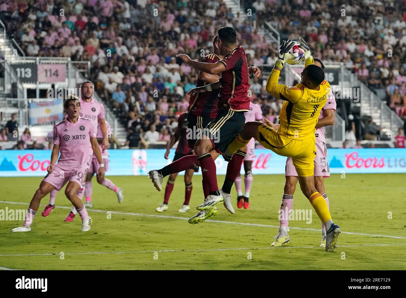 Inter Miami goalkeeper Drake Callender (1) defends the ball during the ...