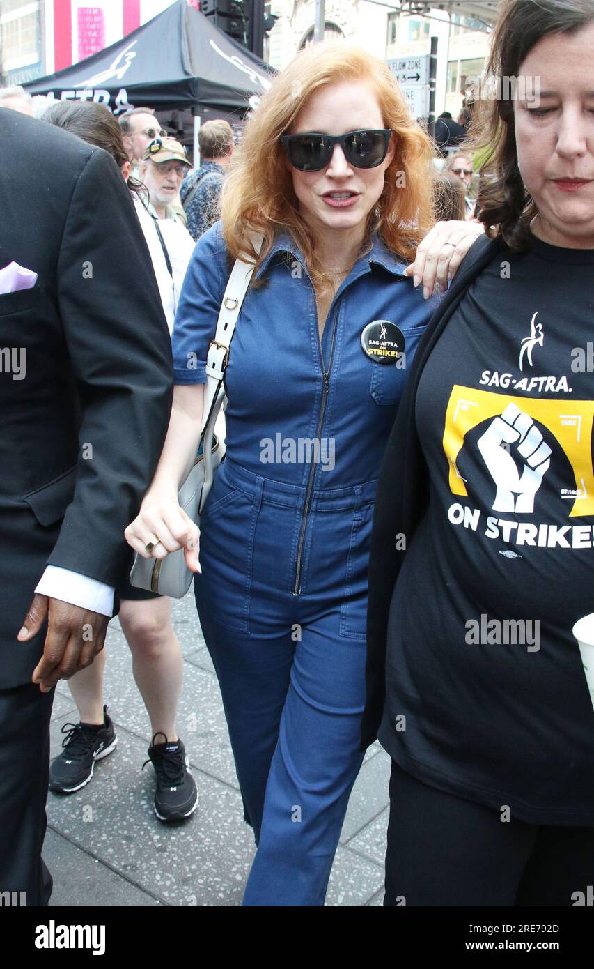 Jessica Chastain Jeans