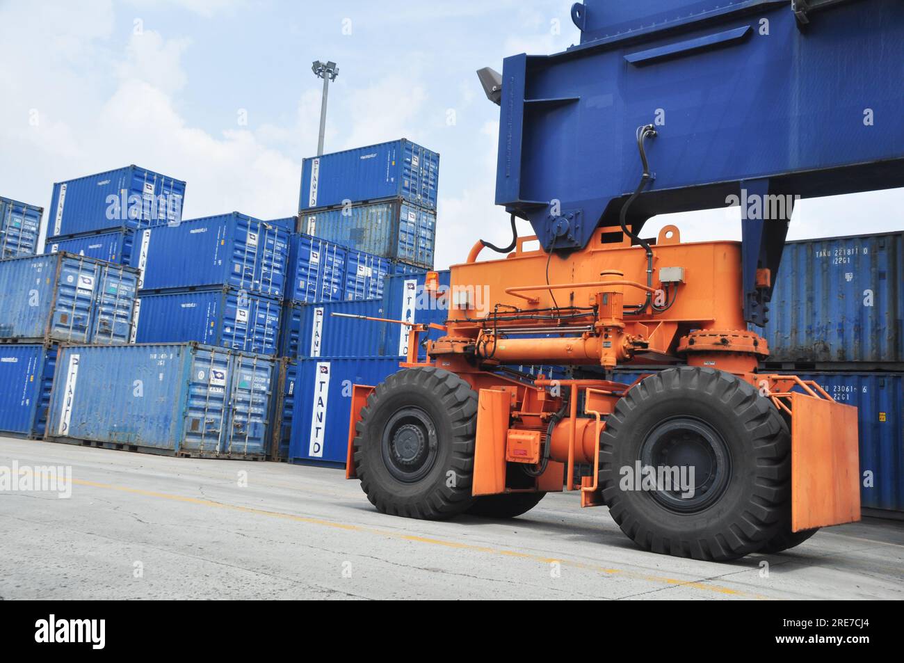 Jakarta, Indonesia - May 26, 2017 : Container loading and unloading ...