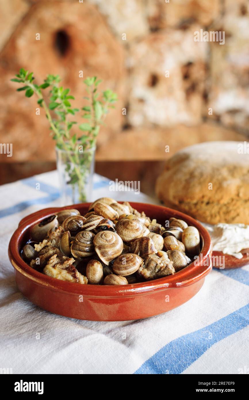 Plato artesanal hi-res stock photography and images - Alamy