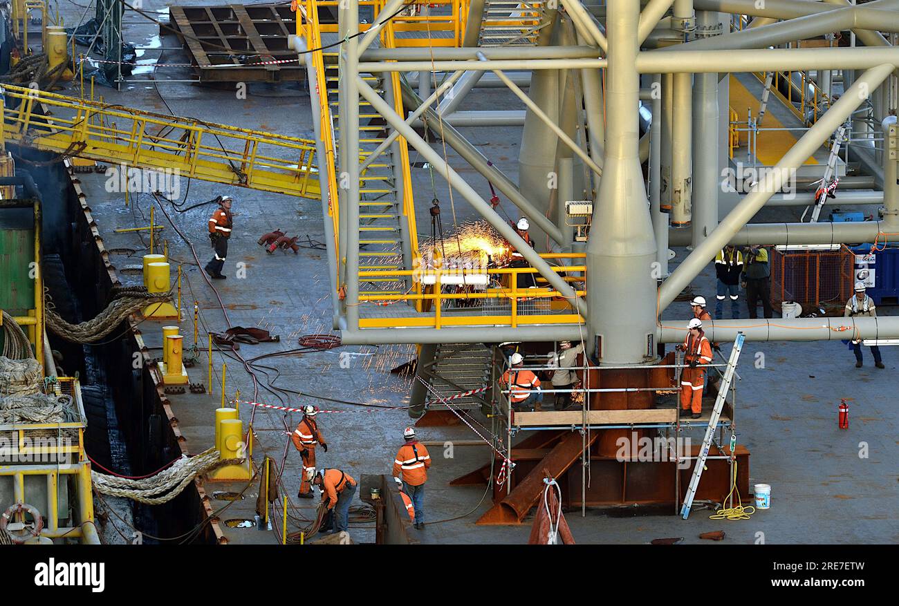 Module on barge hi-res stock photography and images - Alamy