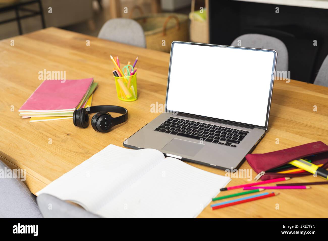 Laptop close up computer screen hi-res stock photography and images - Alamy