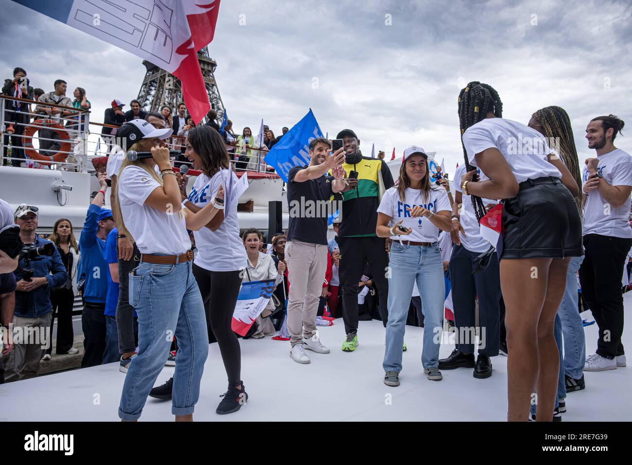 FRANCE. PARIS (75) (16TH DISTRICT) PORT DEBILLY, CELEBRATION AND ...