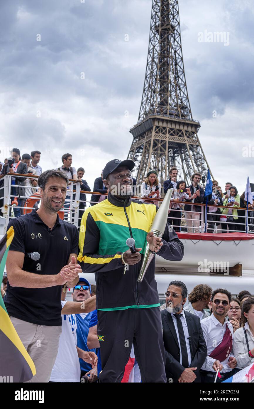 FRANCE. PARIS (75) (16TH DISTRICT) PORT DEBILLY, CELEBRATION AND ...