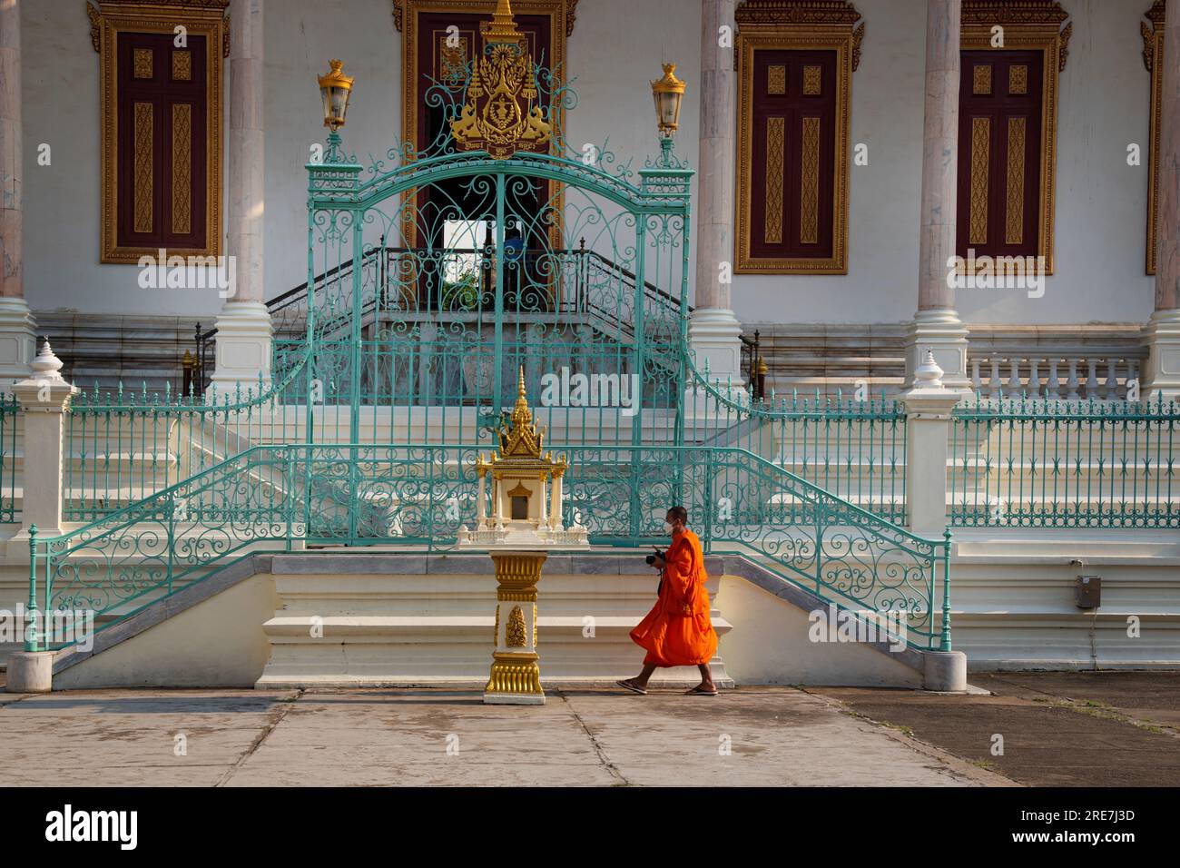 Monk at the Temple of the Emerald Buddha (Silver Pagoda, Wat Preah Keo ...