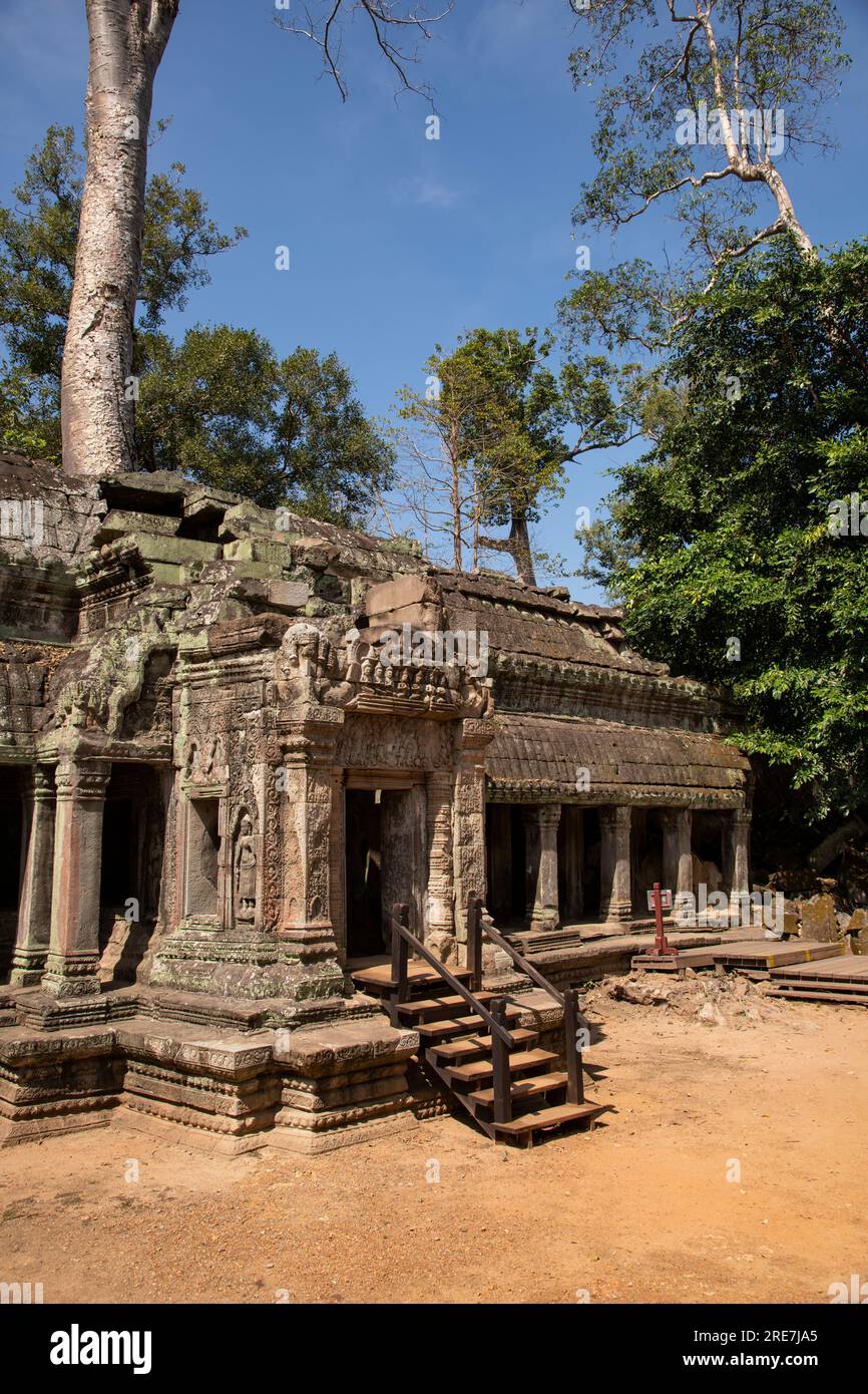 Second enclosure gallery, Ta Prohm (Ta Prôhm, Bayon style late 12th ...