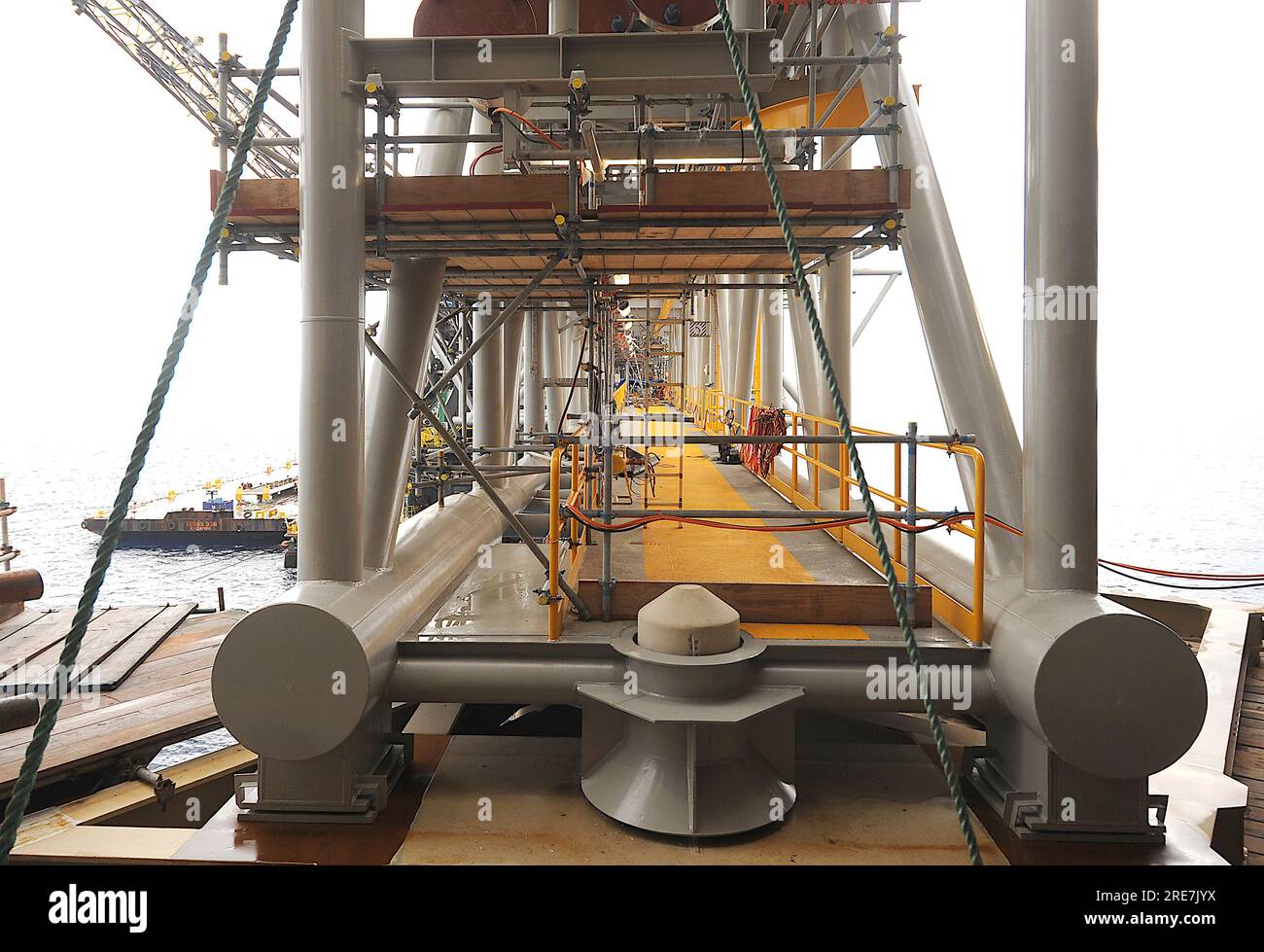 West tuna platform hi-res stock photography and images - Alamy