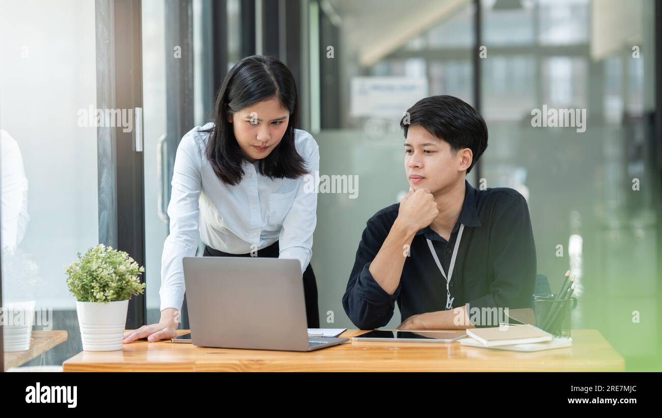 Male and female consult work and exchanges of opinions between chief executive officers Stock ...