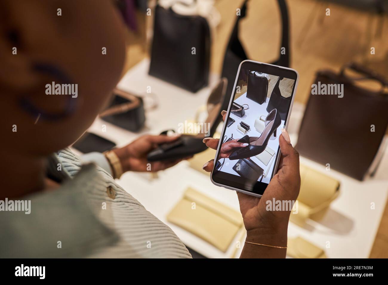 Sample description hi-res stock photography and images - Alamy