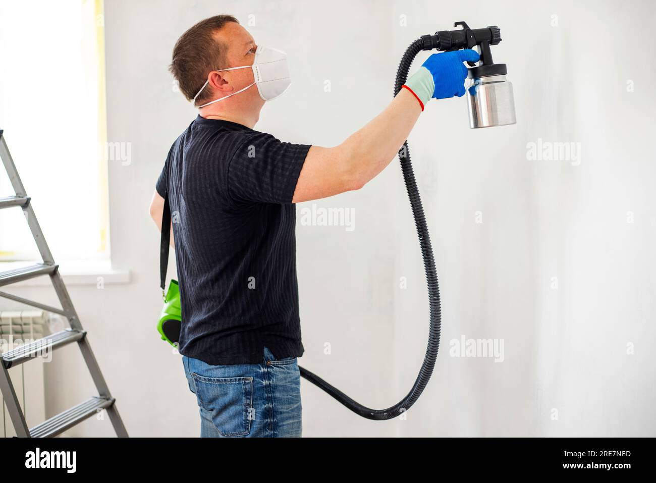 Painting spray gun inside hi-res stock photography and images - Alamy