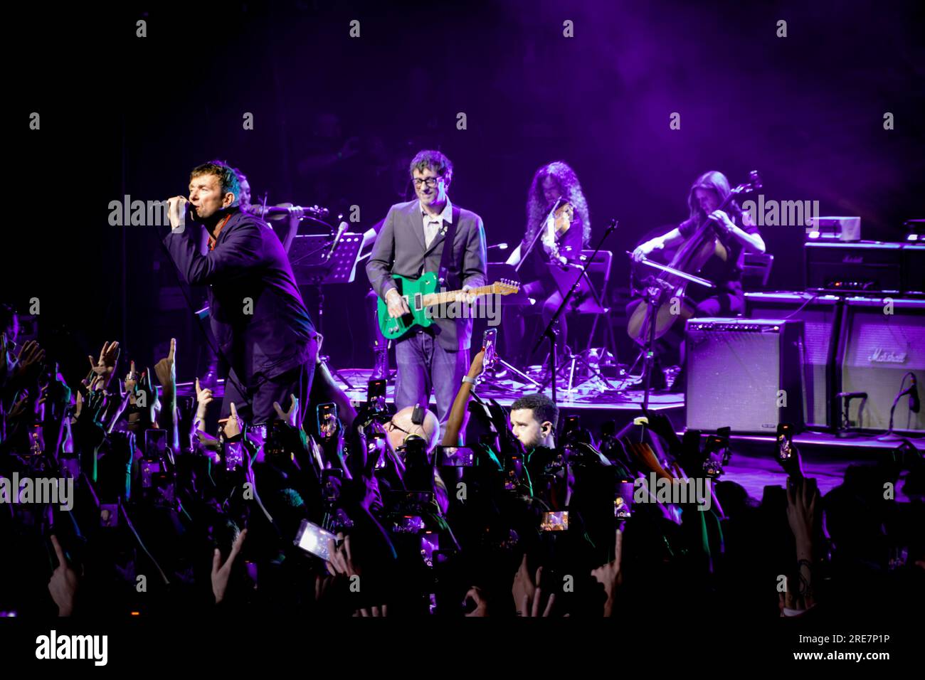 Hammersmith eventim apollo hi-res stock photography and images - Alamy