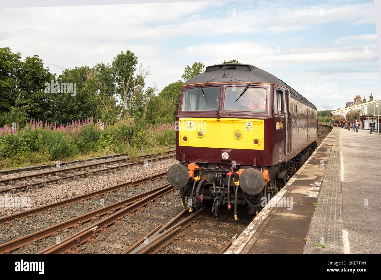 WCR 47746 class 47 'Chris Fudge' seen at Hellifield railwat station on ...