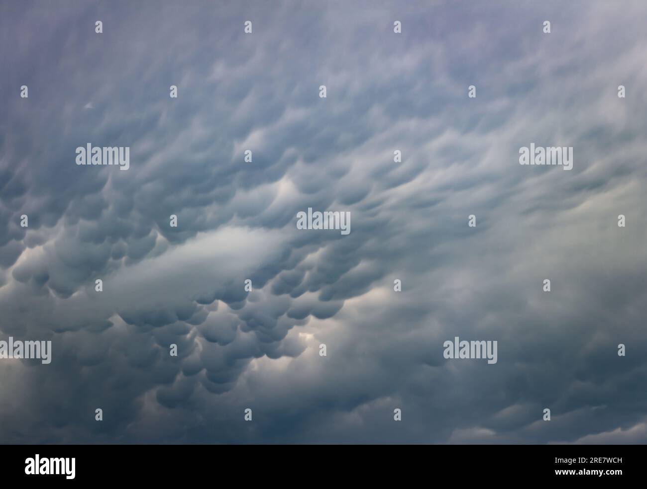 Cumulonimbus and mammatus hi-res stock photography and images - Alamy