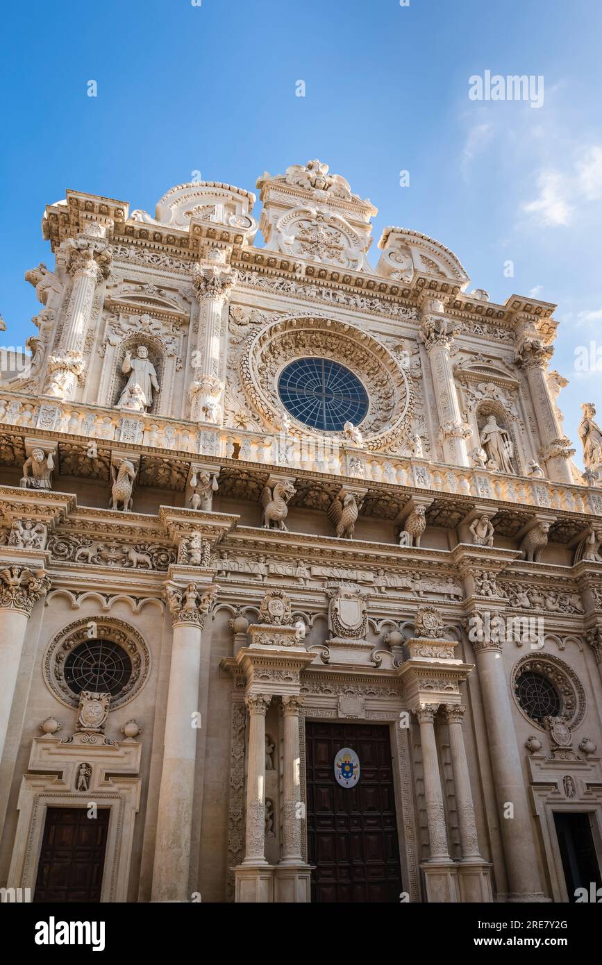 The facade Basilica of Santa Croce, Lecce with smooth columns ...