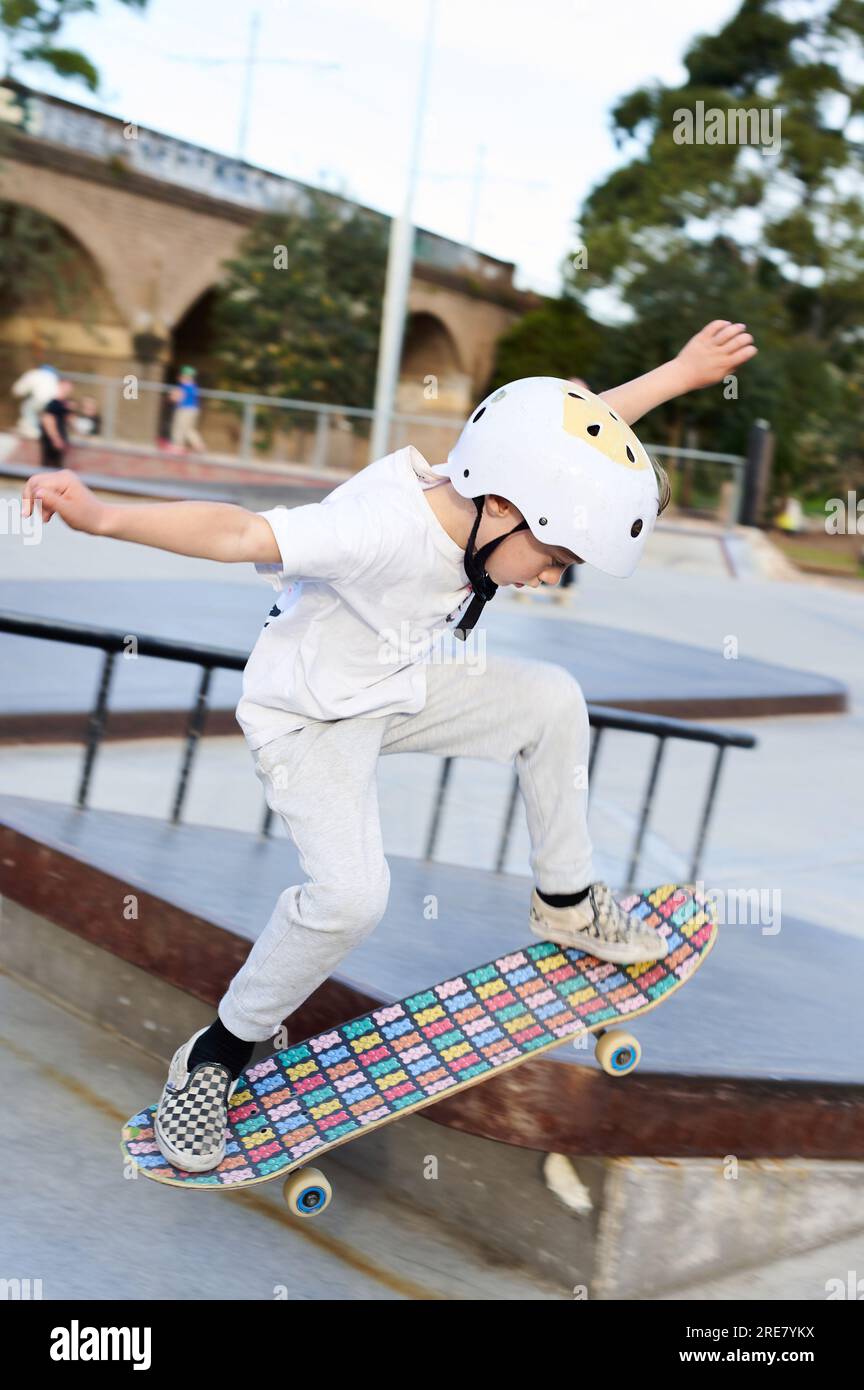 Boy skate park hi-res stock photography and images - Alamy