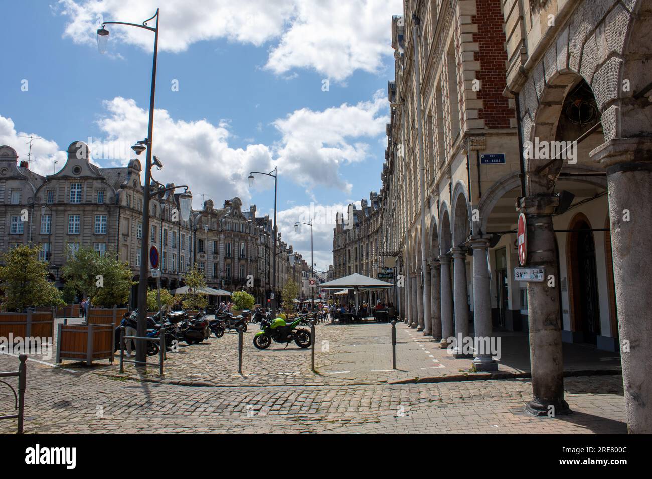 Arras historic buildings hi-res stock photography and images - Alamy