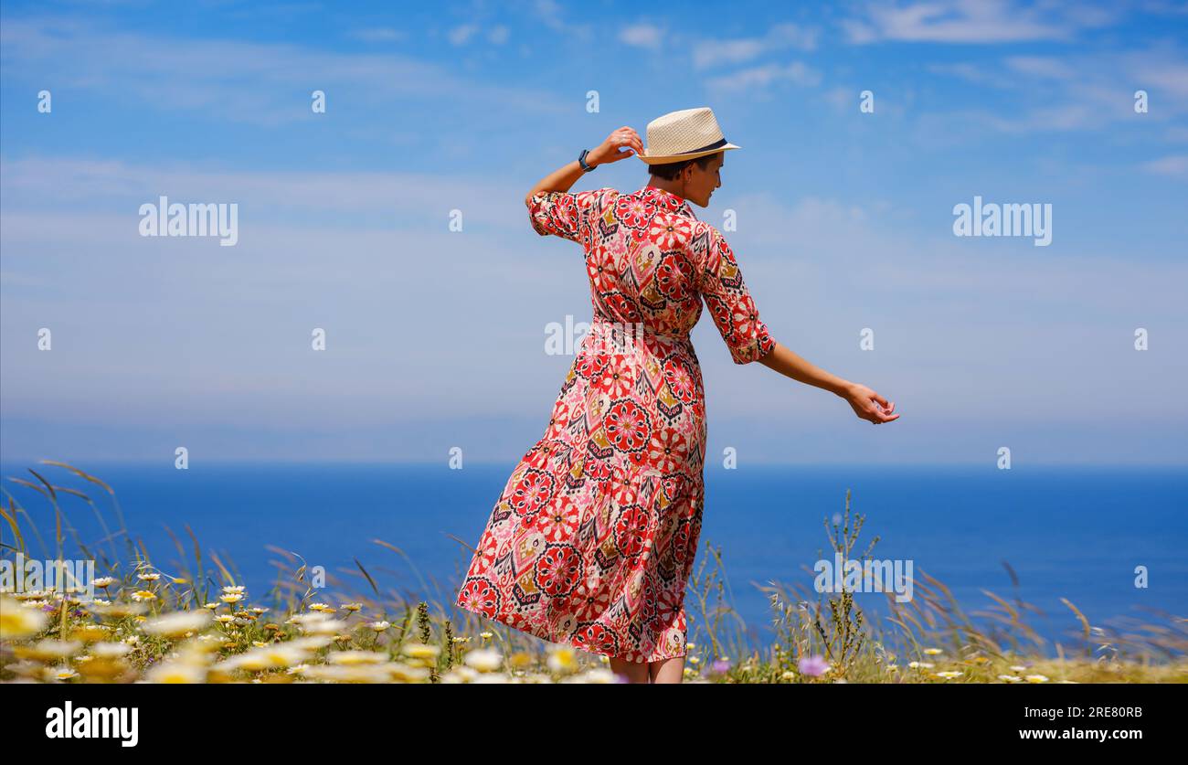 Daisy sea greece hi-res stock photography and images - Alamy