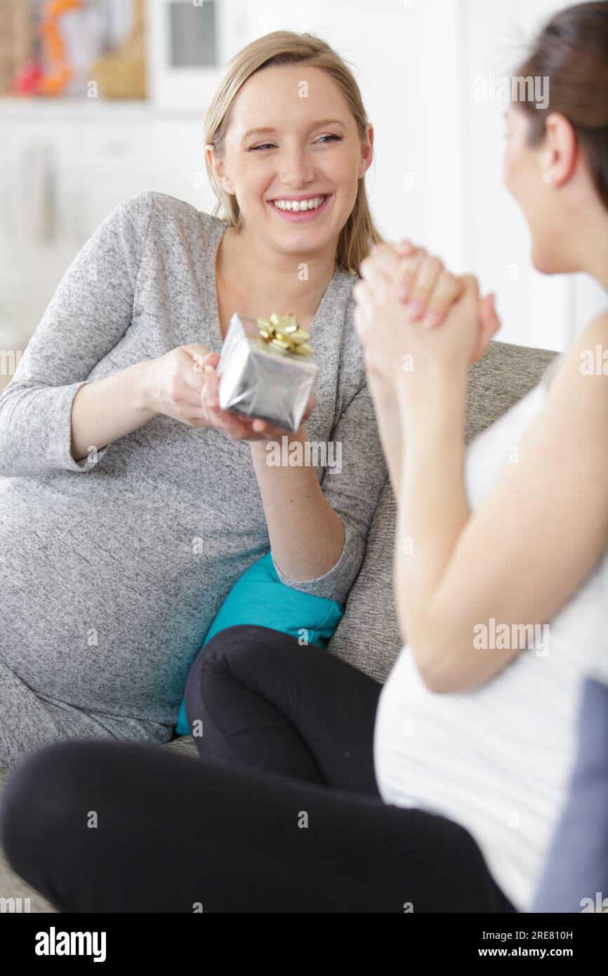 Pregnant friends hi-res stock photography and images - Alamy