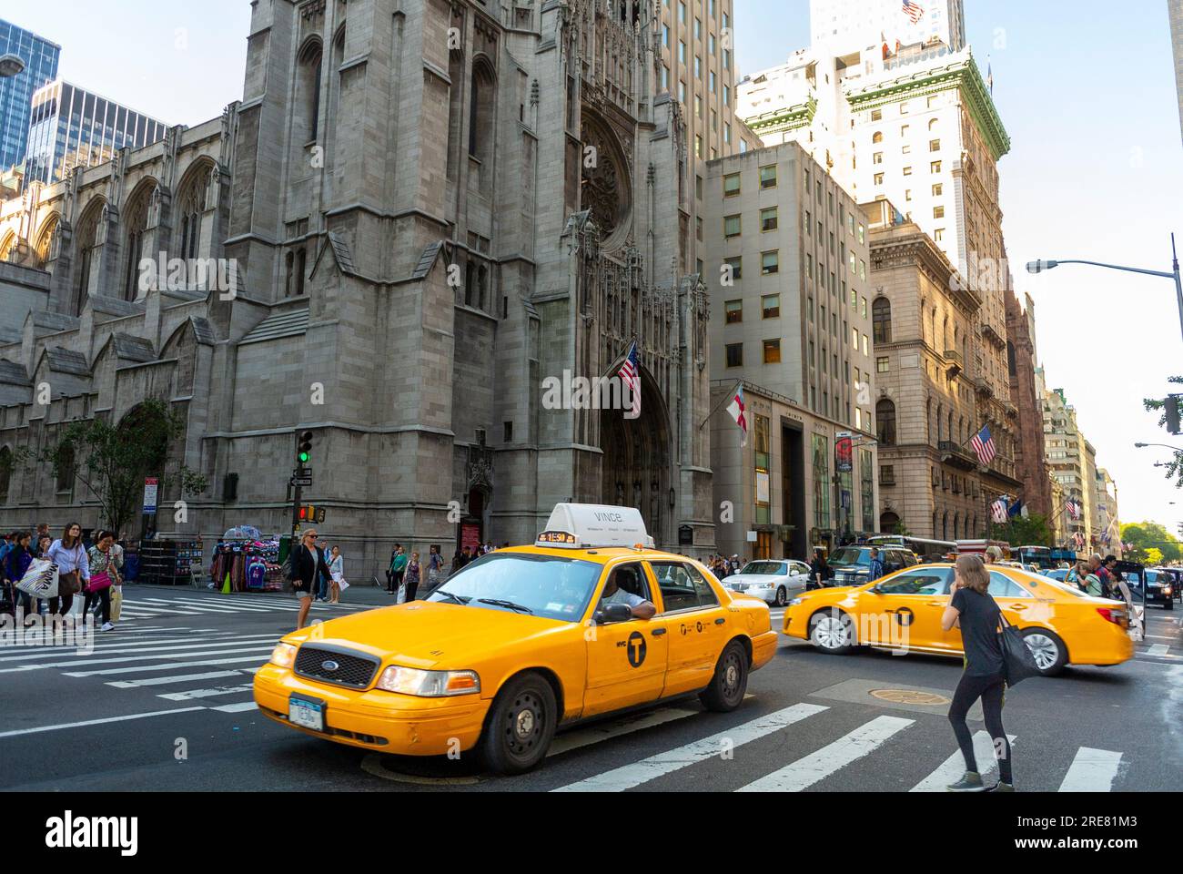 New York City, NY, USA, Busy Street Scenes, Fifth Avenue, Yellow Taxis ...