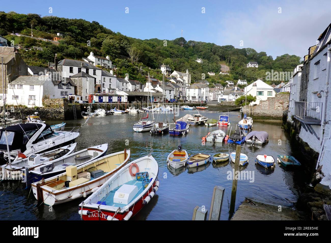 Polperro cornwall fish hi-res stock photography and images - Alamy