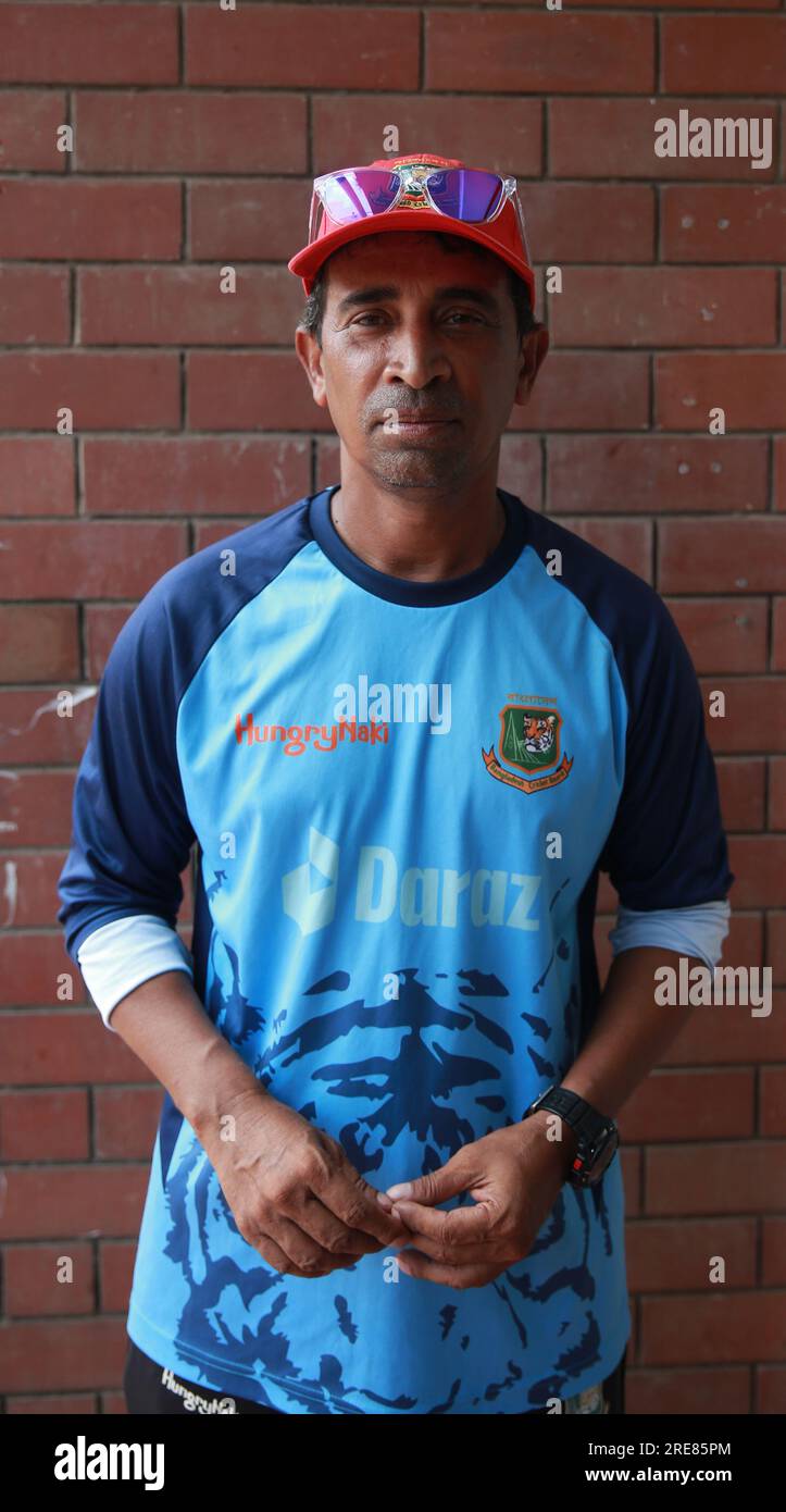 Age level hi-res stock photography and images - Alamy