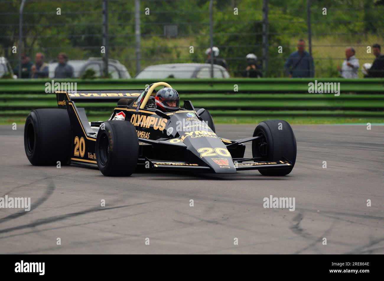 Wolf wr9 hi-res stock photography and images - Alamy