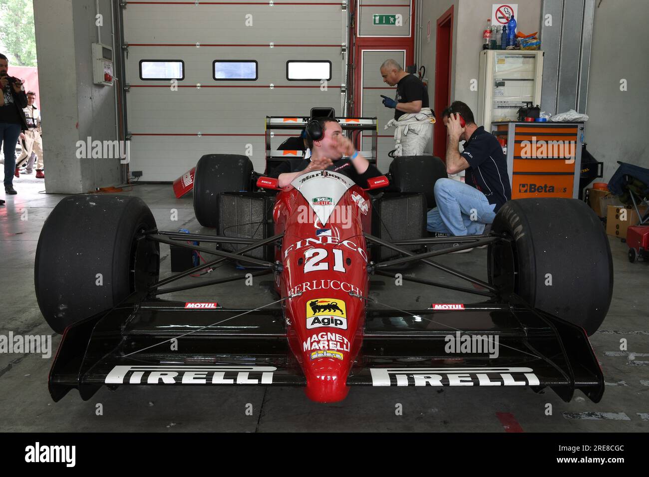 6 May 2018: unknown run with historic Formula 1 1990 Scuderia Italia ...