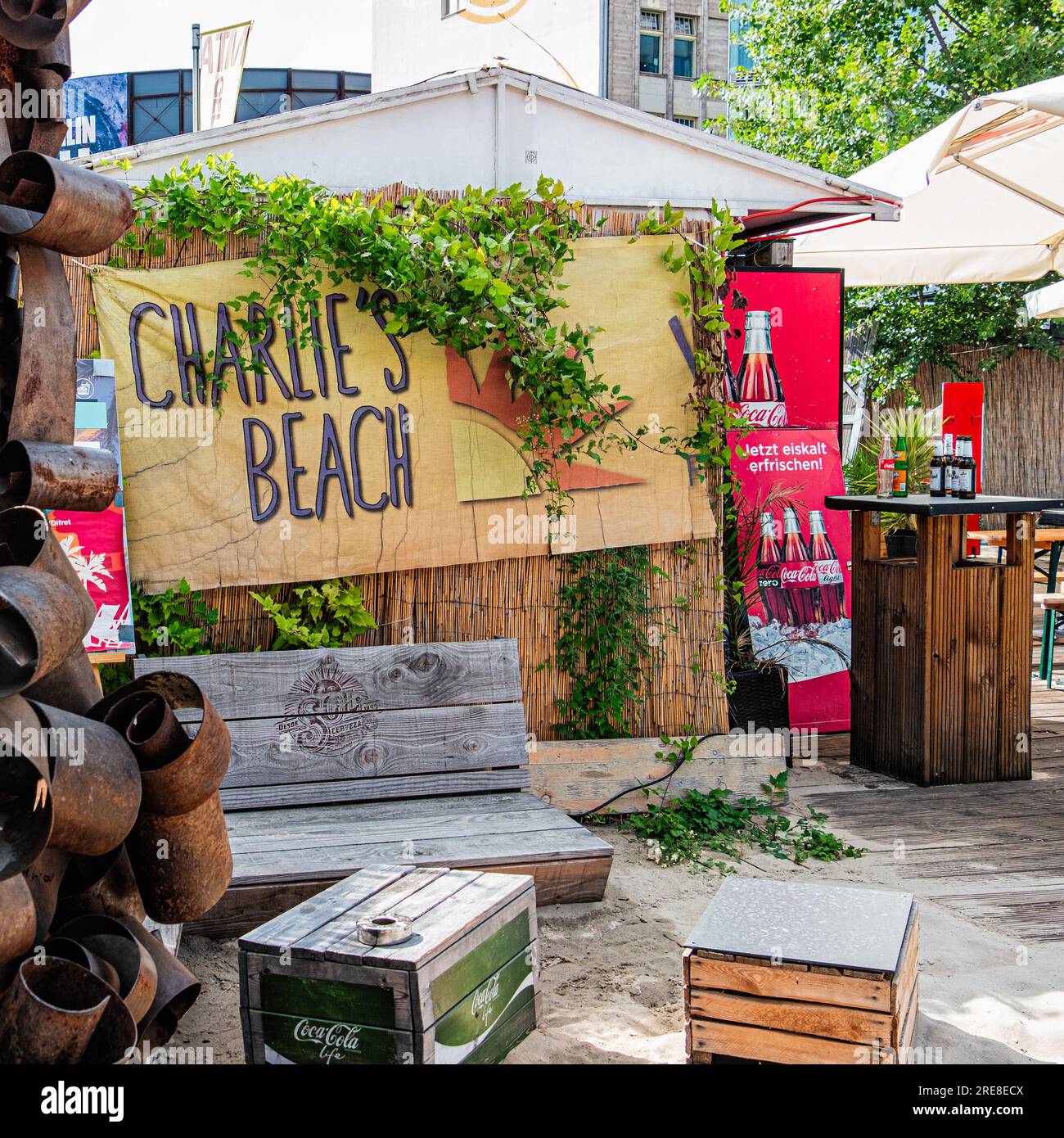 Food kiosk tables hi-res stock photography and images - Alamy