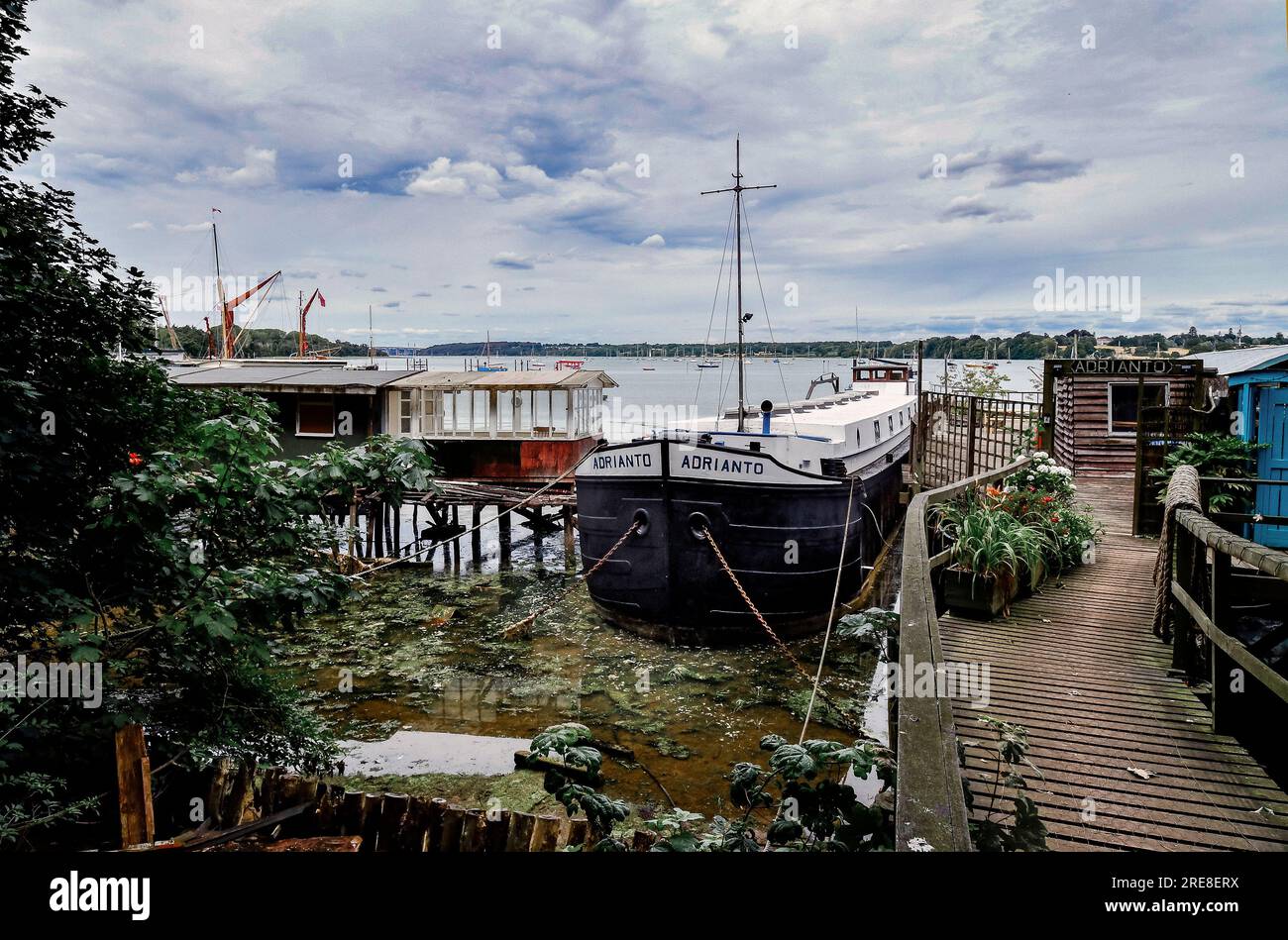 Pin mill residents hi-res stock photography and images - Alamy