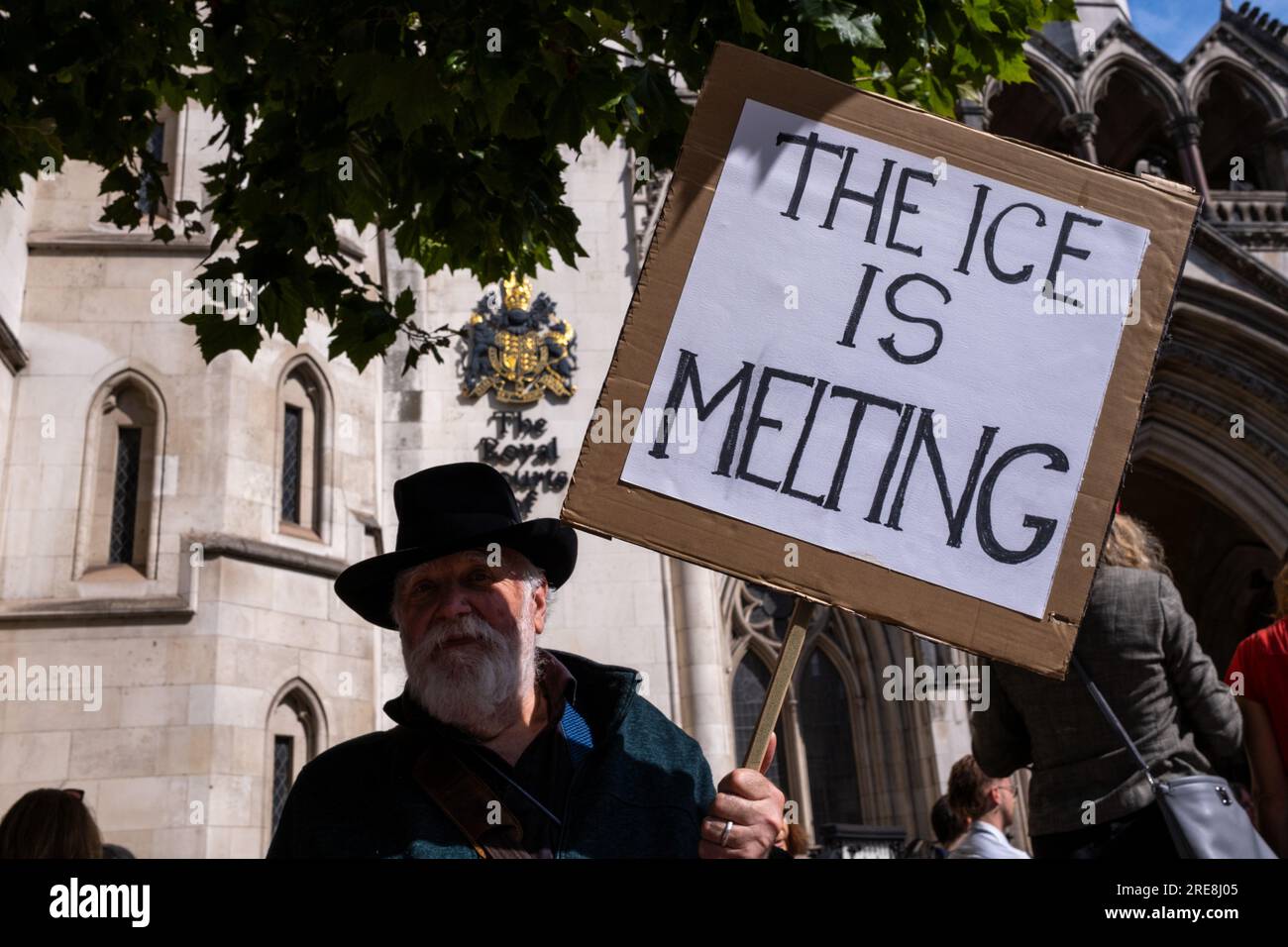 Supporters of the jailed Just Stop Oil activists, Marcus Decker and ...