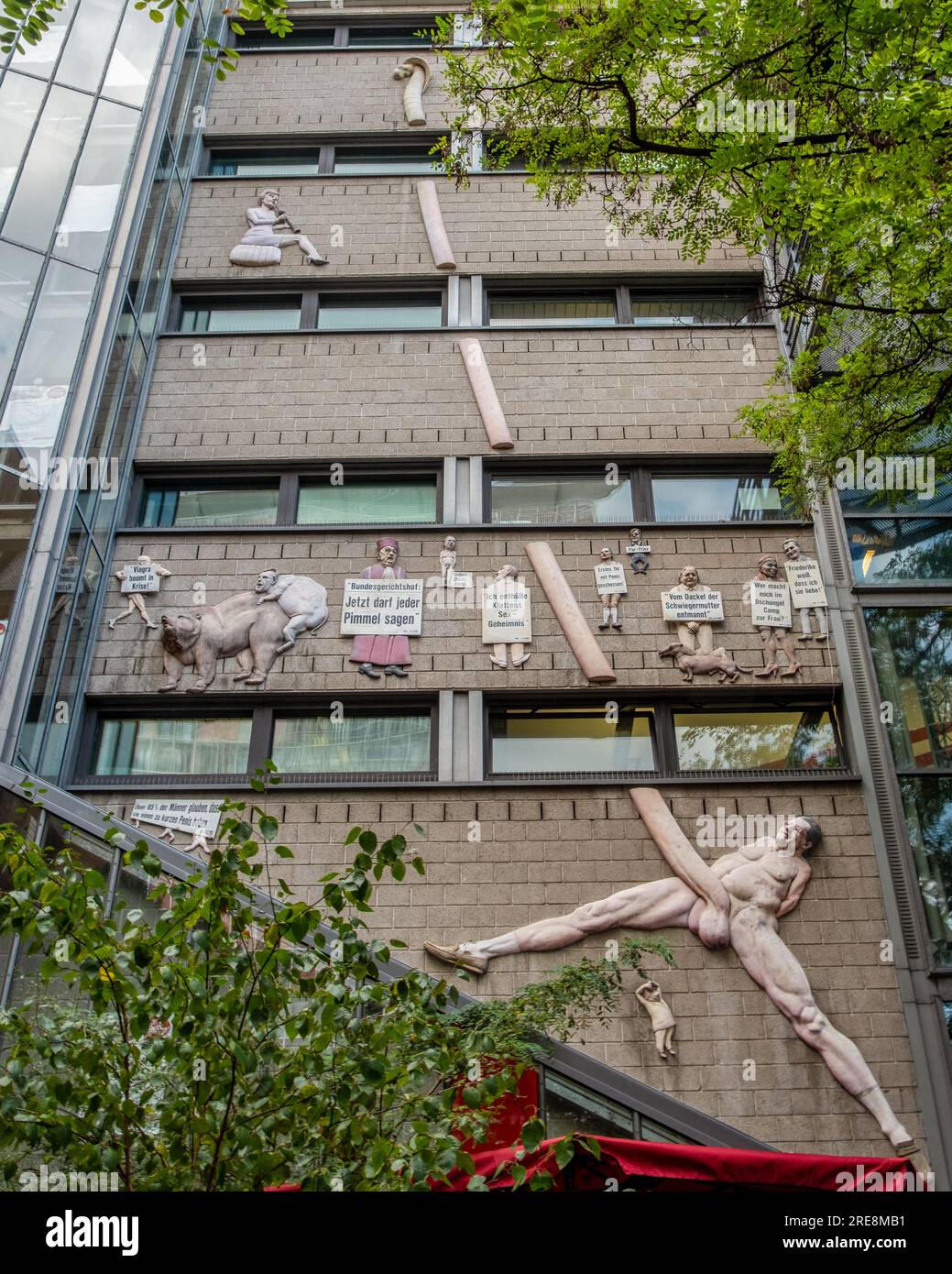 Artwork. Friede sei mit Dir aka The Cock of Berlin by sculptor Peter ...